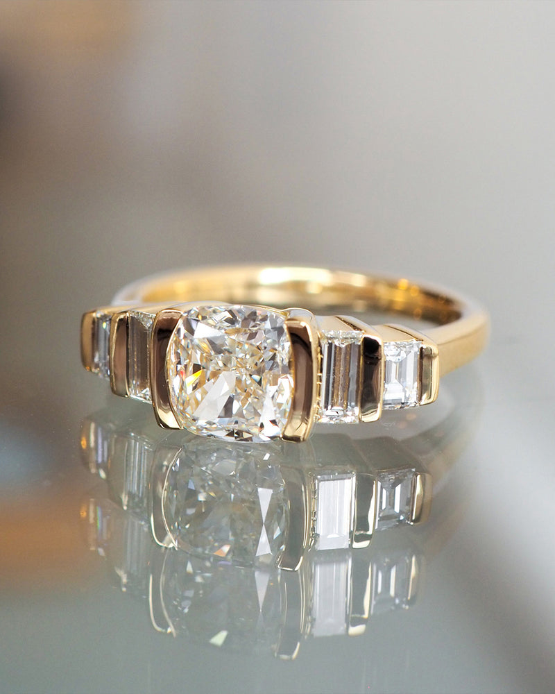 Rhea's Ring – Laura Vann